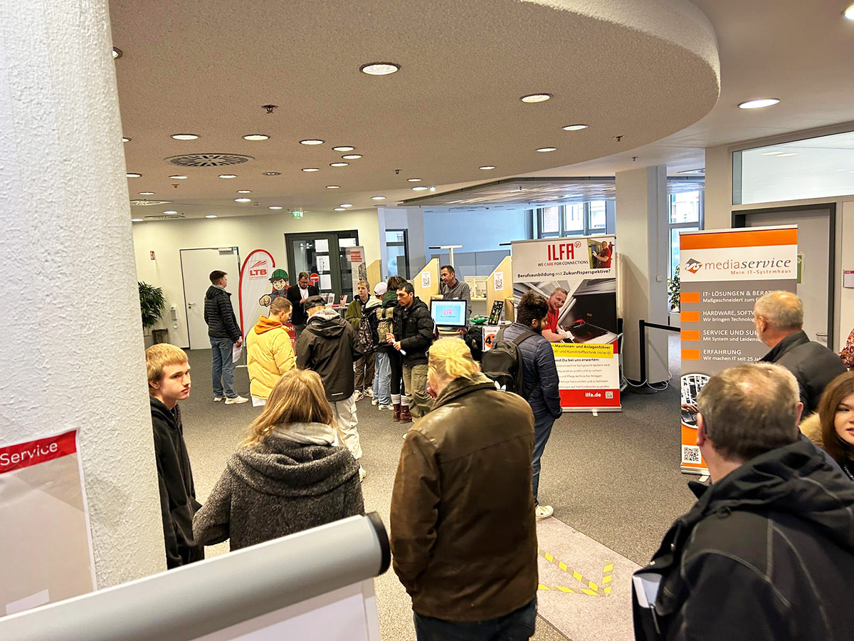 ILFAs "Team Ausbildung" wirbt um Zukunftsstarter im BiZ Hannover - ILFA ...